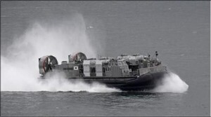 고속상륙정(LSF-II) 솔개-636/637호...출동 준비 완료!